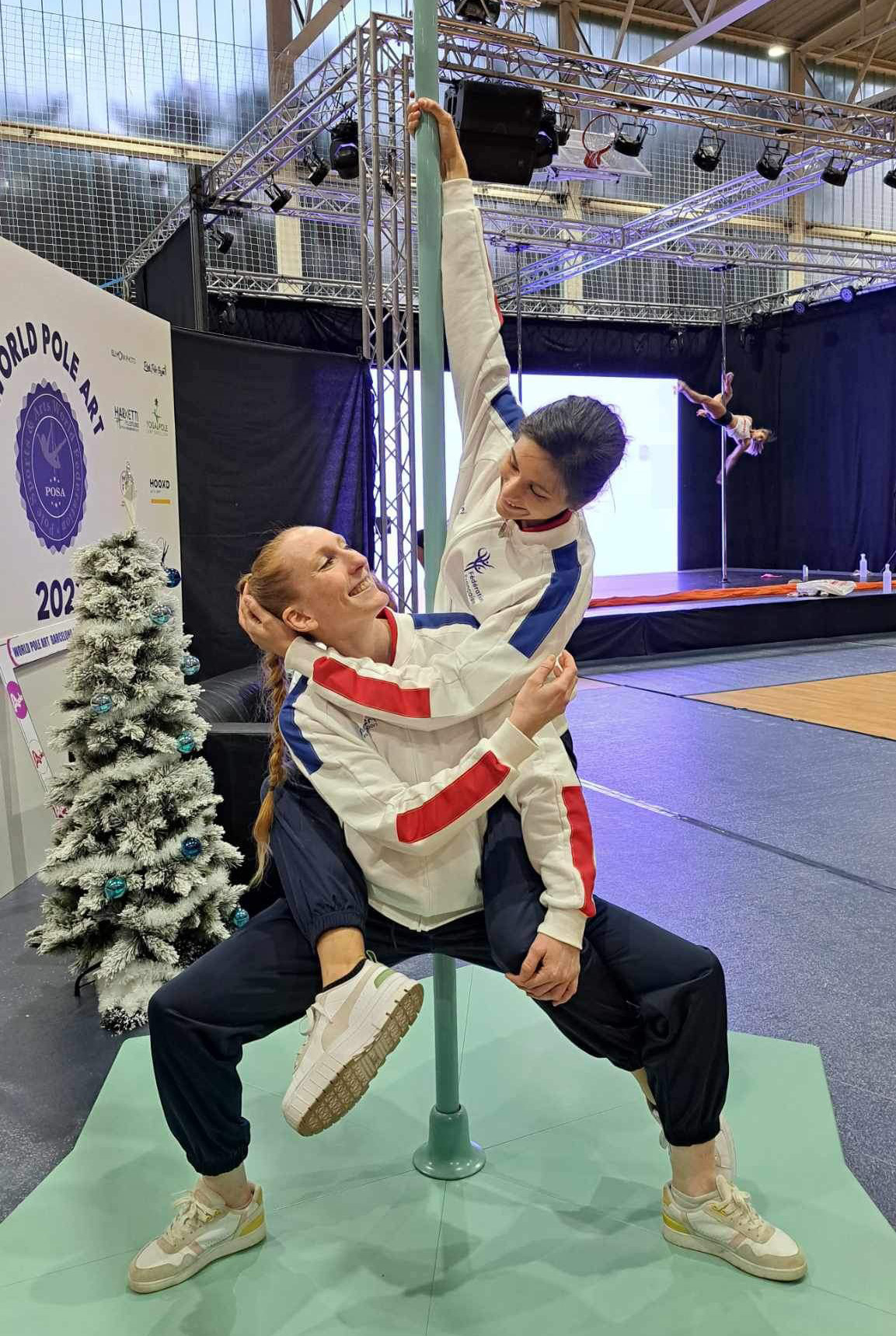 AMANDINE ET LAURA 8E MONDIALES AU POSA WORLD ART - Pole Dance and Co
